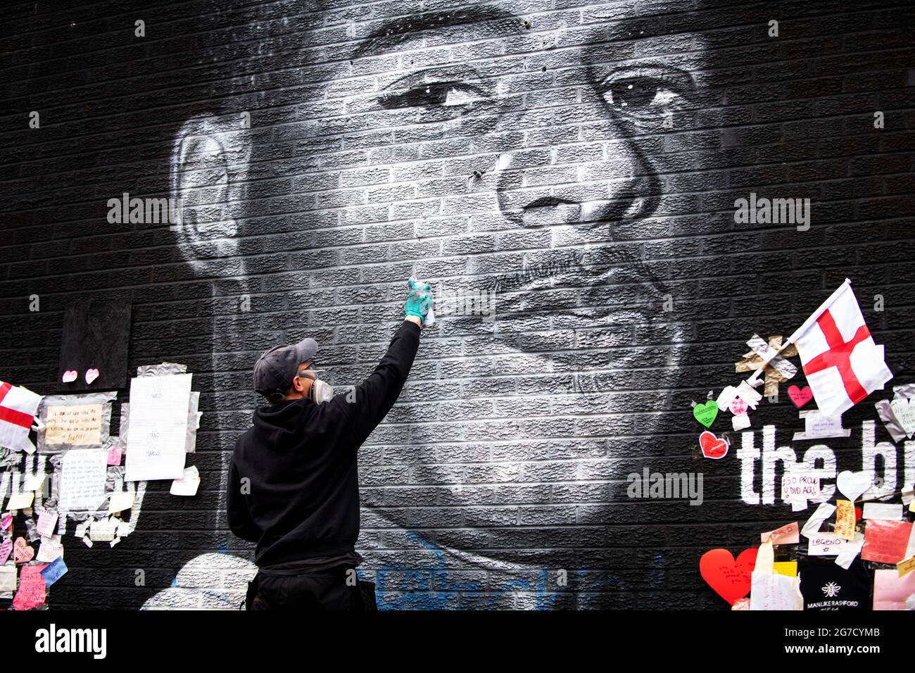 Marcus rashford mural repair hi-res stock photography and images - Alamy