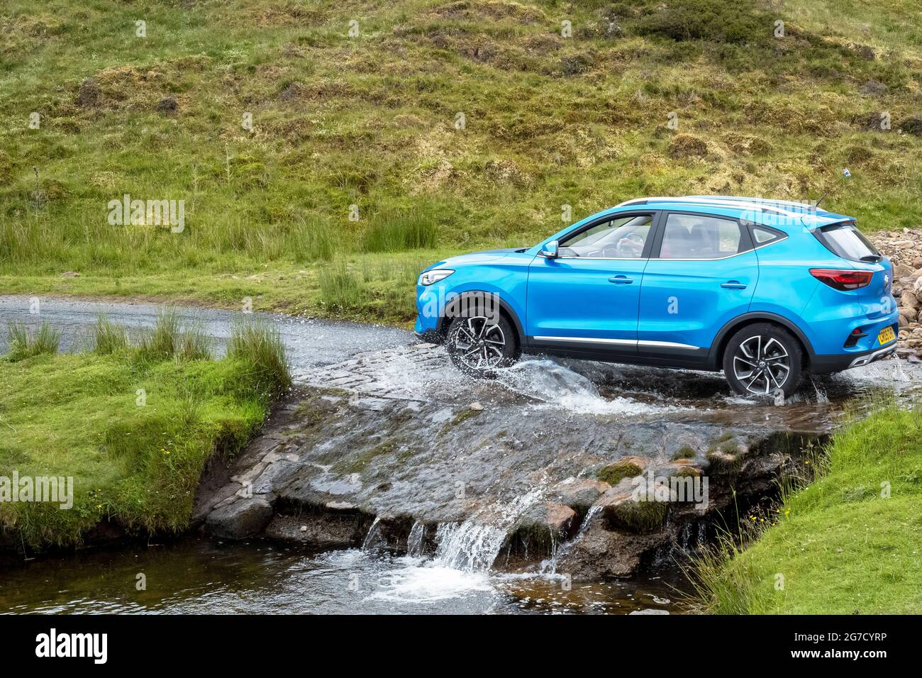 Car water splash hi-res stock photography and images - Alamy