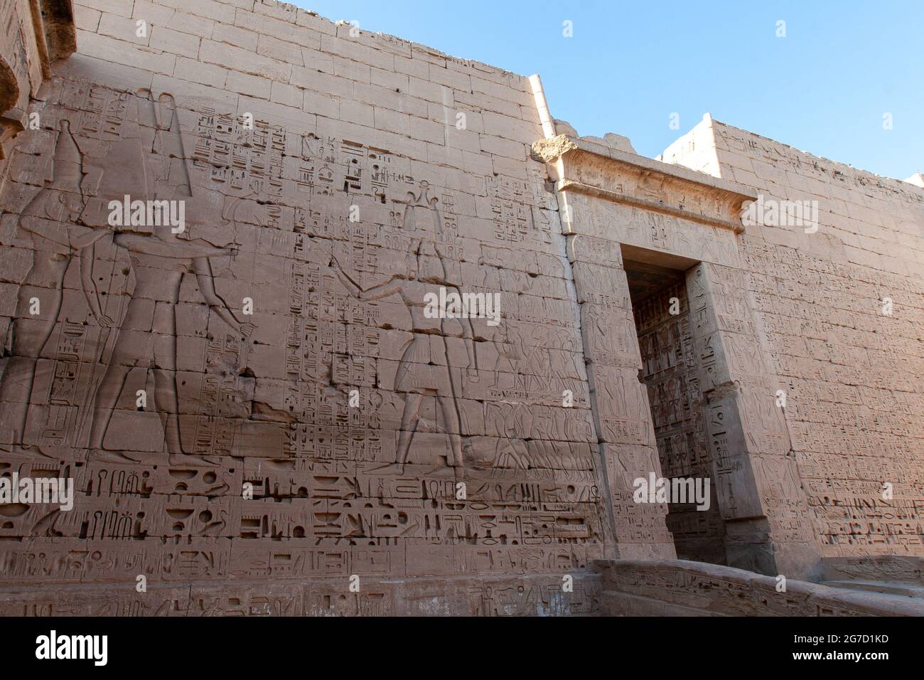Peristyle medinet habu hi-res stock photography and images - Alamy