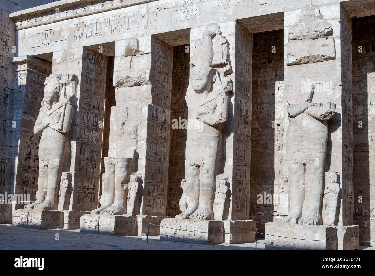 Medinet Habu temple in Luxor Stock Photo - Alamy