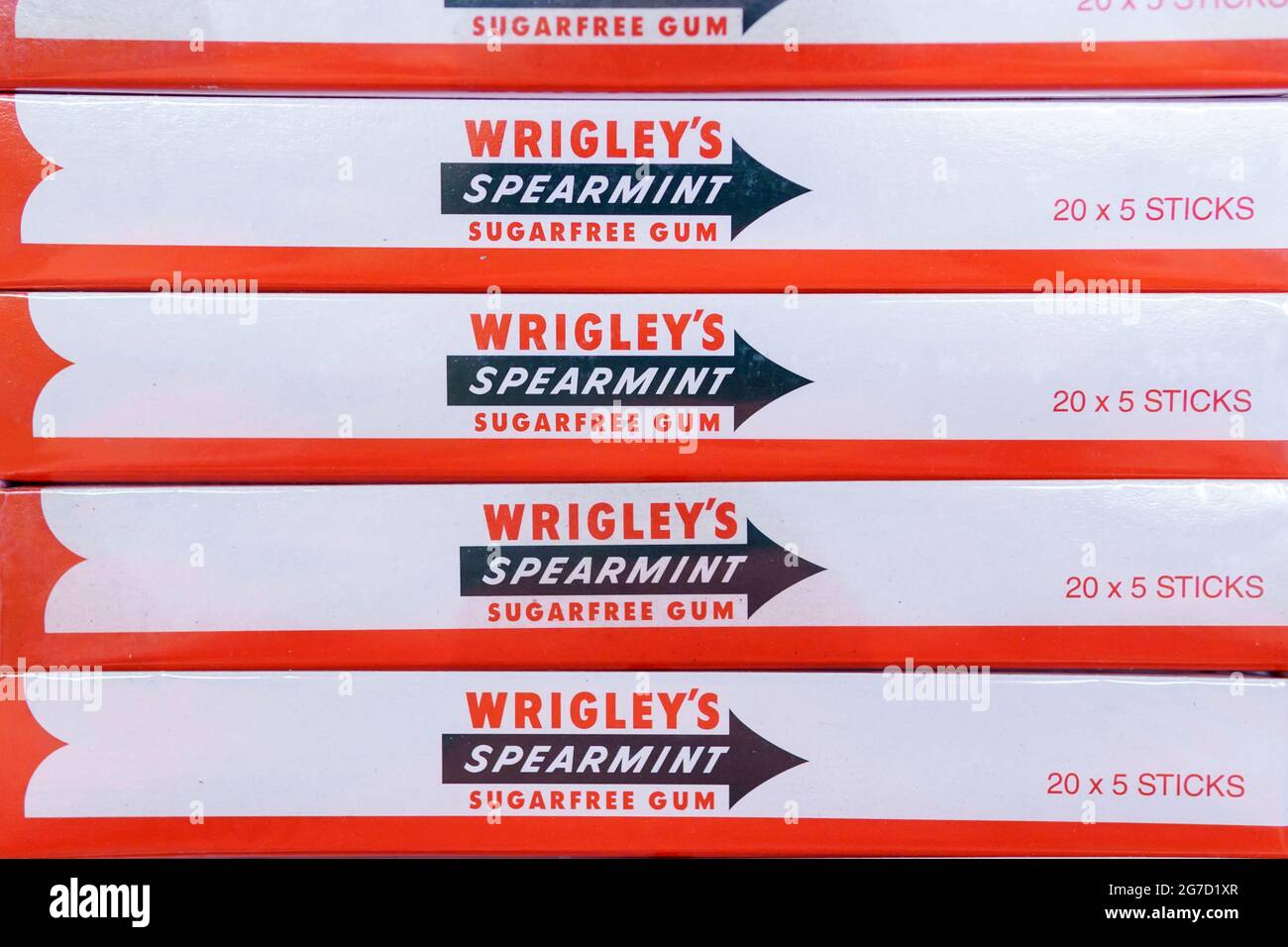 Wrigleys spearmint chewing gum hi-res stock photography and images - Alamy