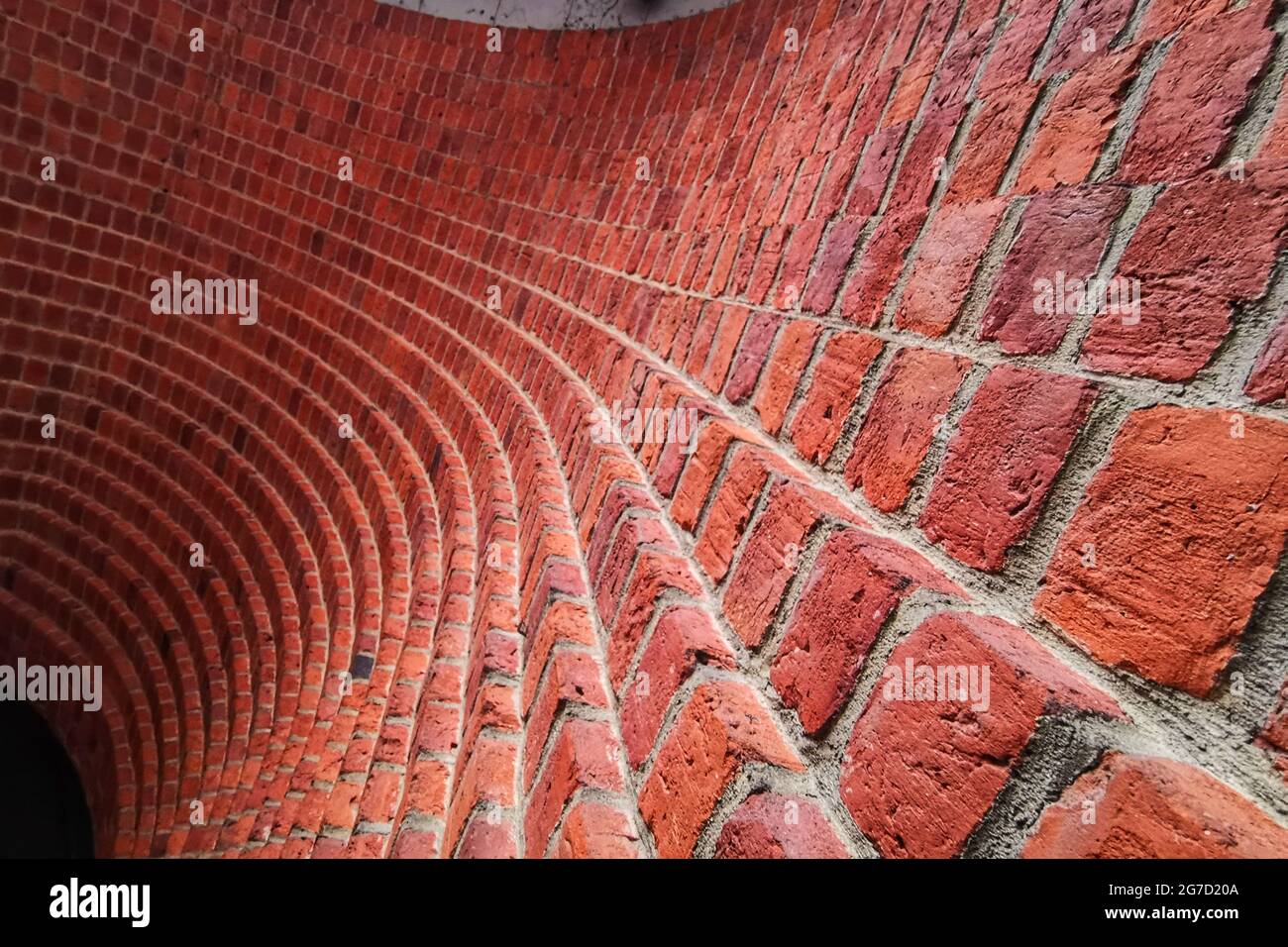 Curved brickwork texture hi-res stock photography and images - Alamy