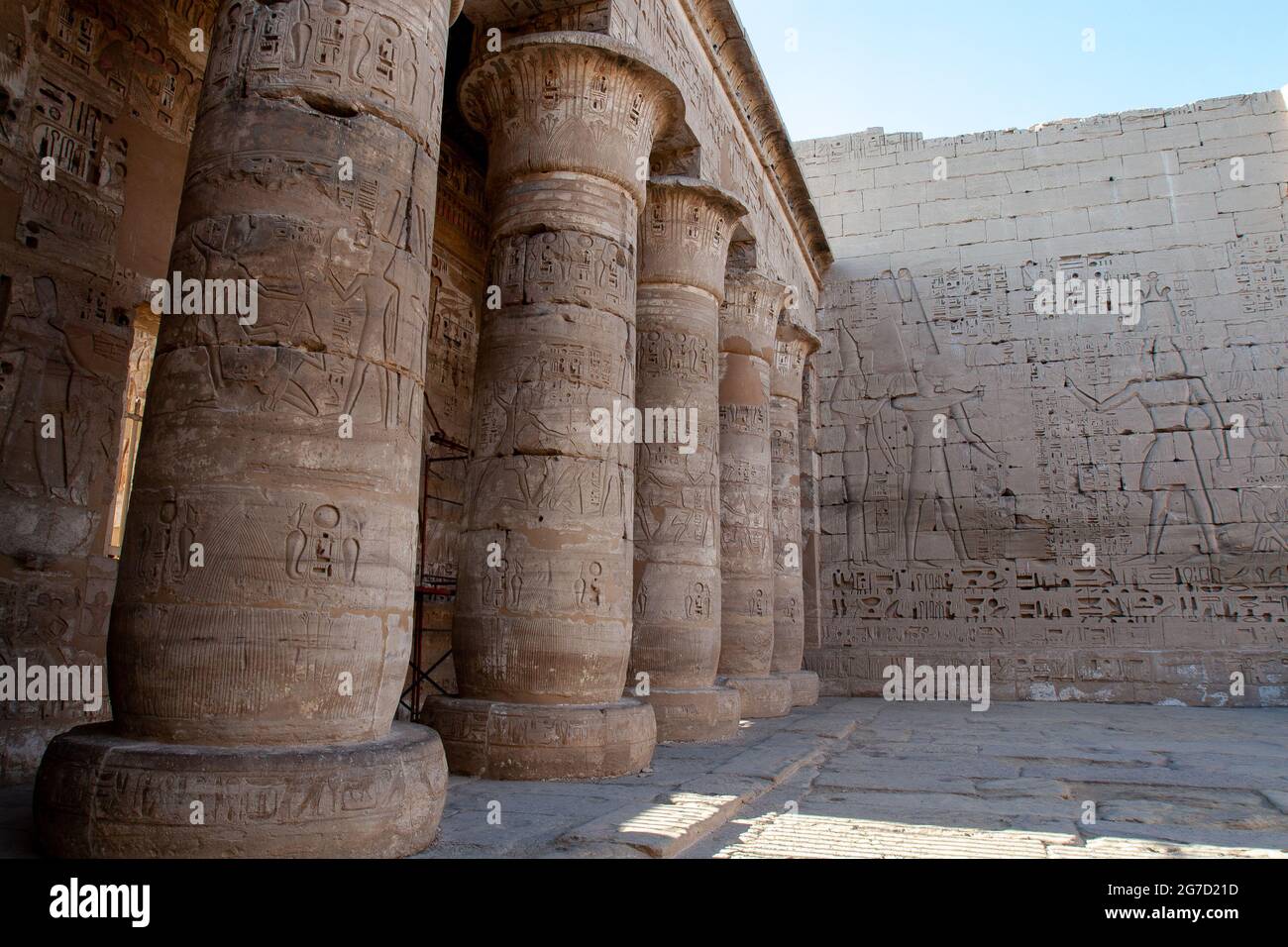 Medinet Habu temple in Luxor Stock Photo - Alamy