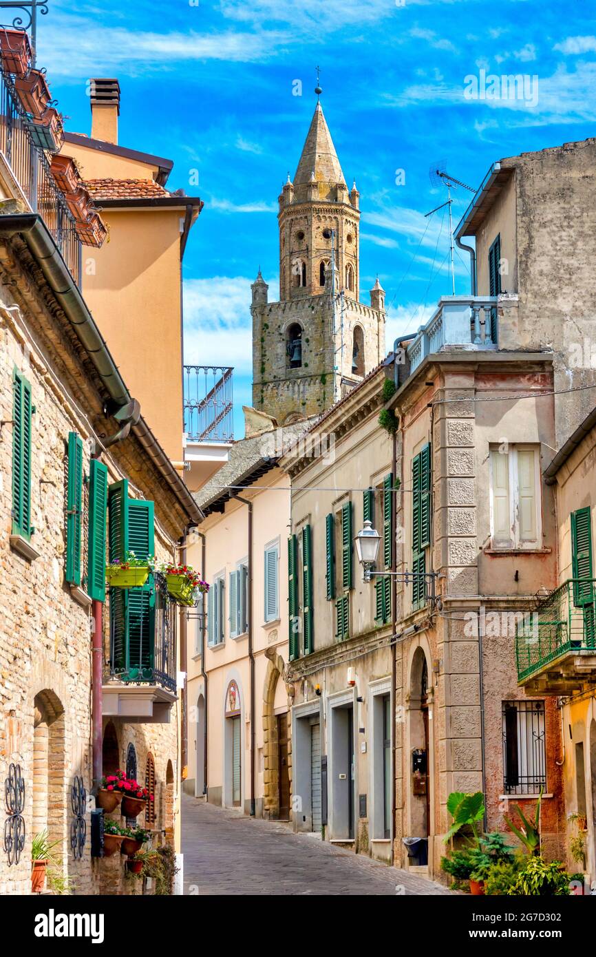 Tower italy hi-res stock photography and images - Alamy