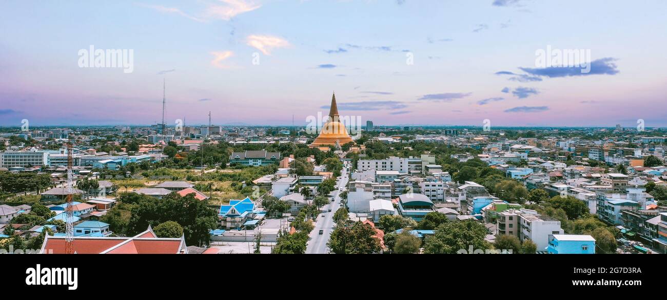 Wat Phra Pathom Chedi Ratchaworamahawihan or Wat Phra Pathommachedi ...