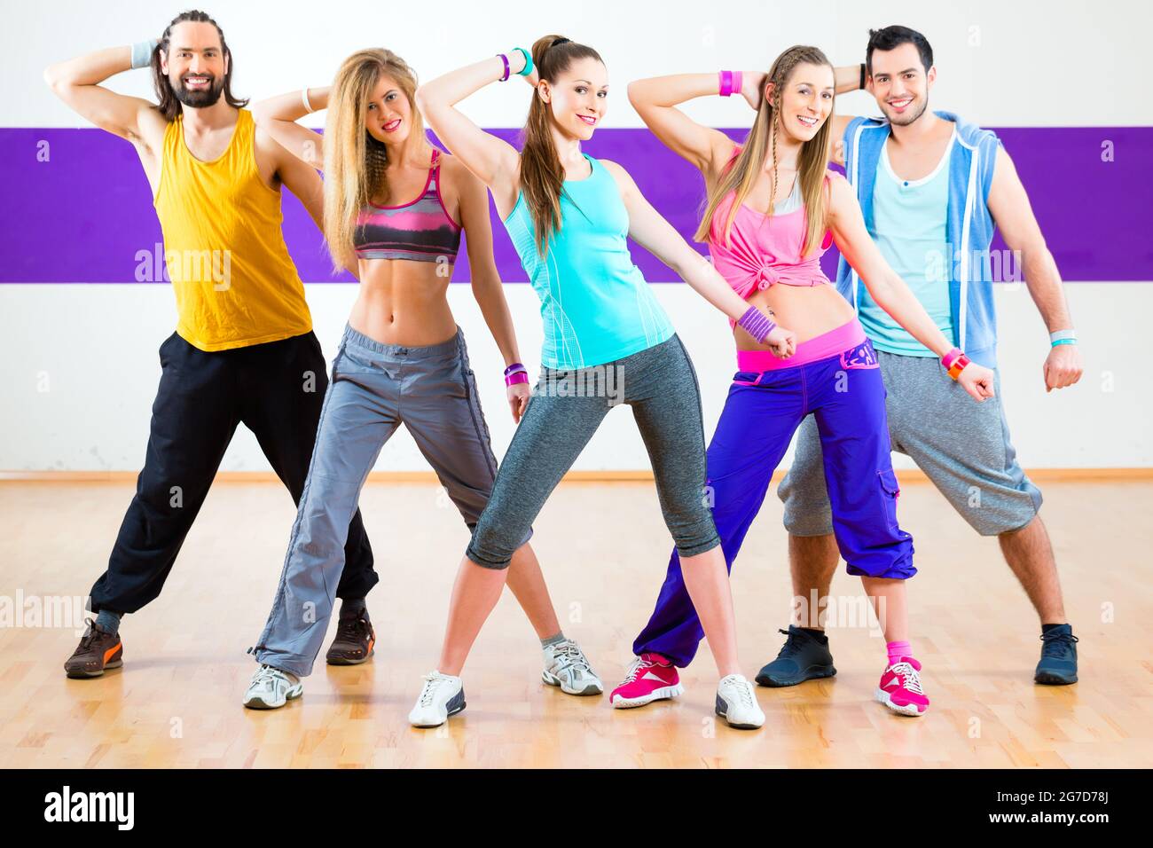Zumba dance fitness class women hi-res stock photography and images - Alamy