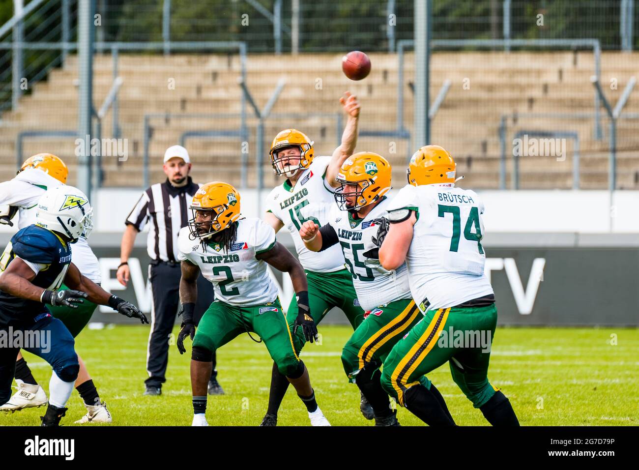 #15 Tom Van Dujin , QB , K , #2 Jason Aguemon, RB. / Leipzig Kings ...
