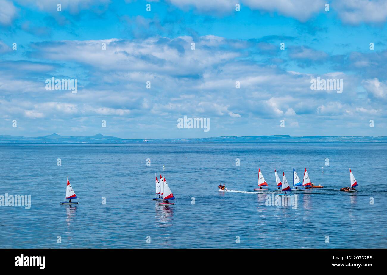 Sport sailboats hi-res stock photography and images - Alamy