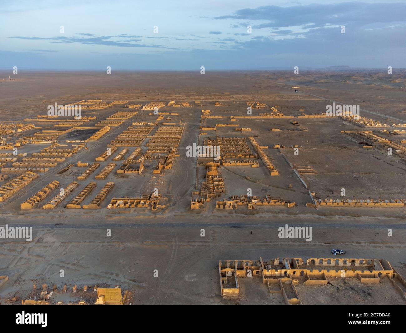 Aerial view of Lenghu. Located in Qinghai, China Stock Photo - Alamy