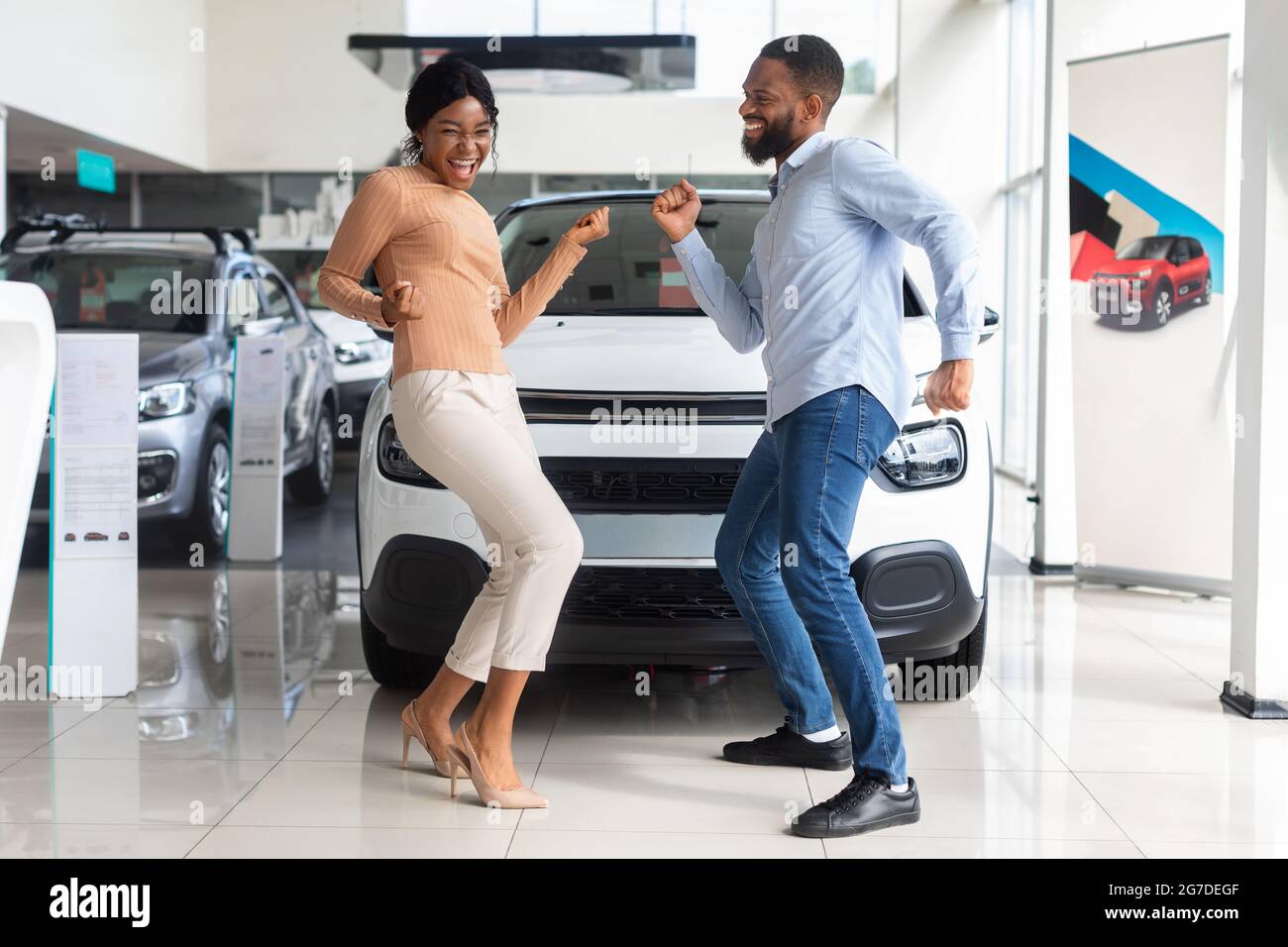 Car dancing hi-res stock photography and images - Alamy