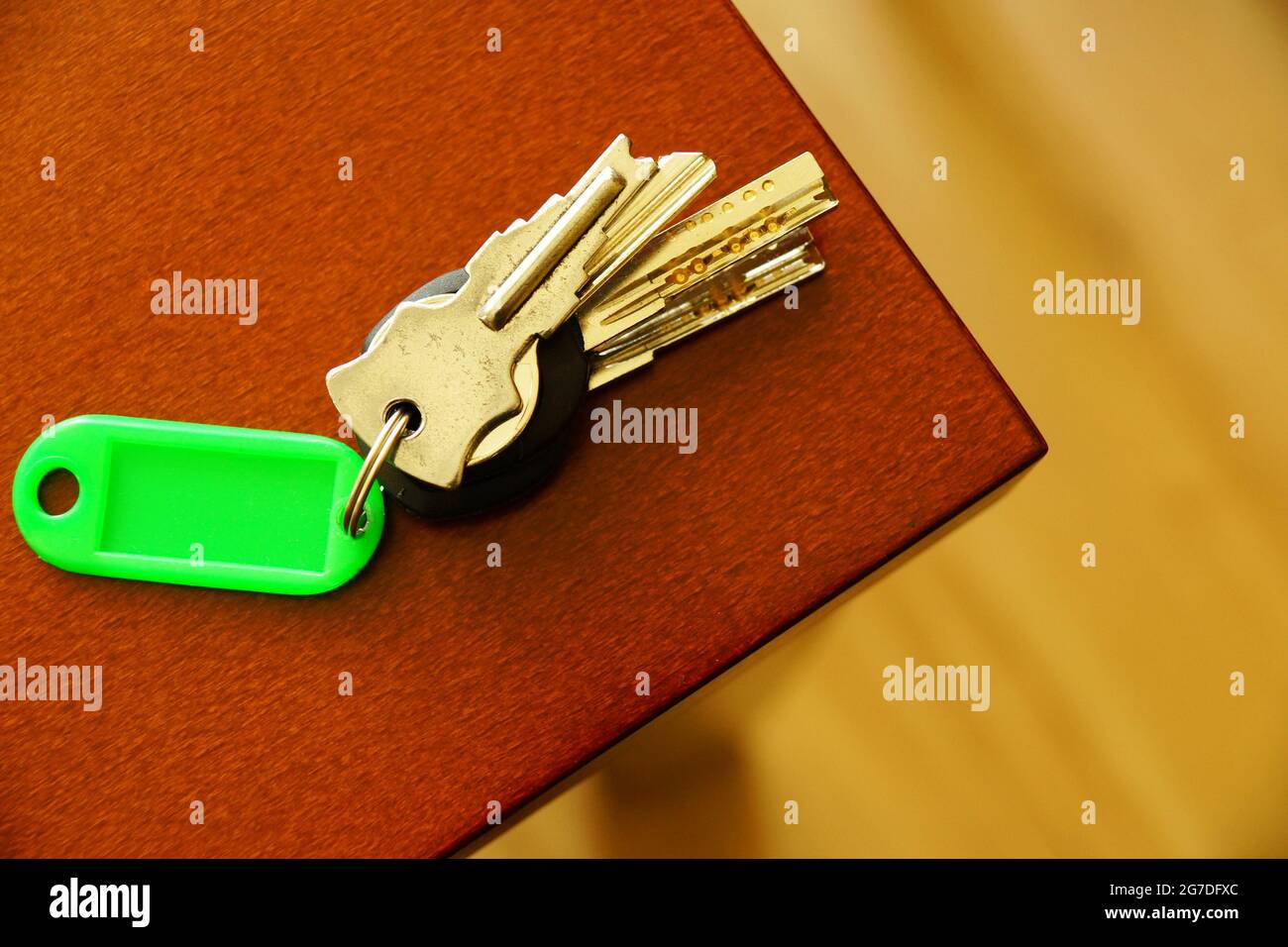 Keys on a table hi-res stock photography and images - Alamy