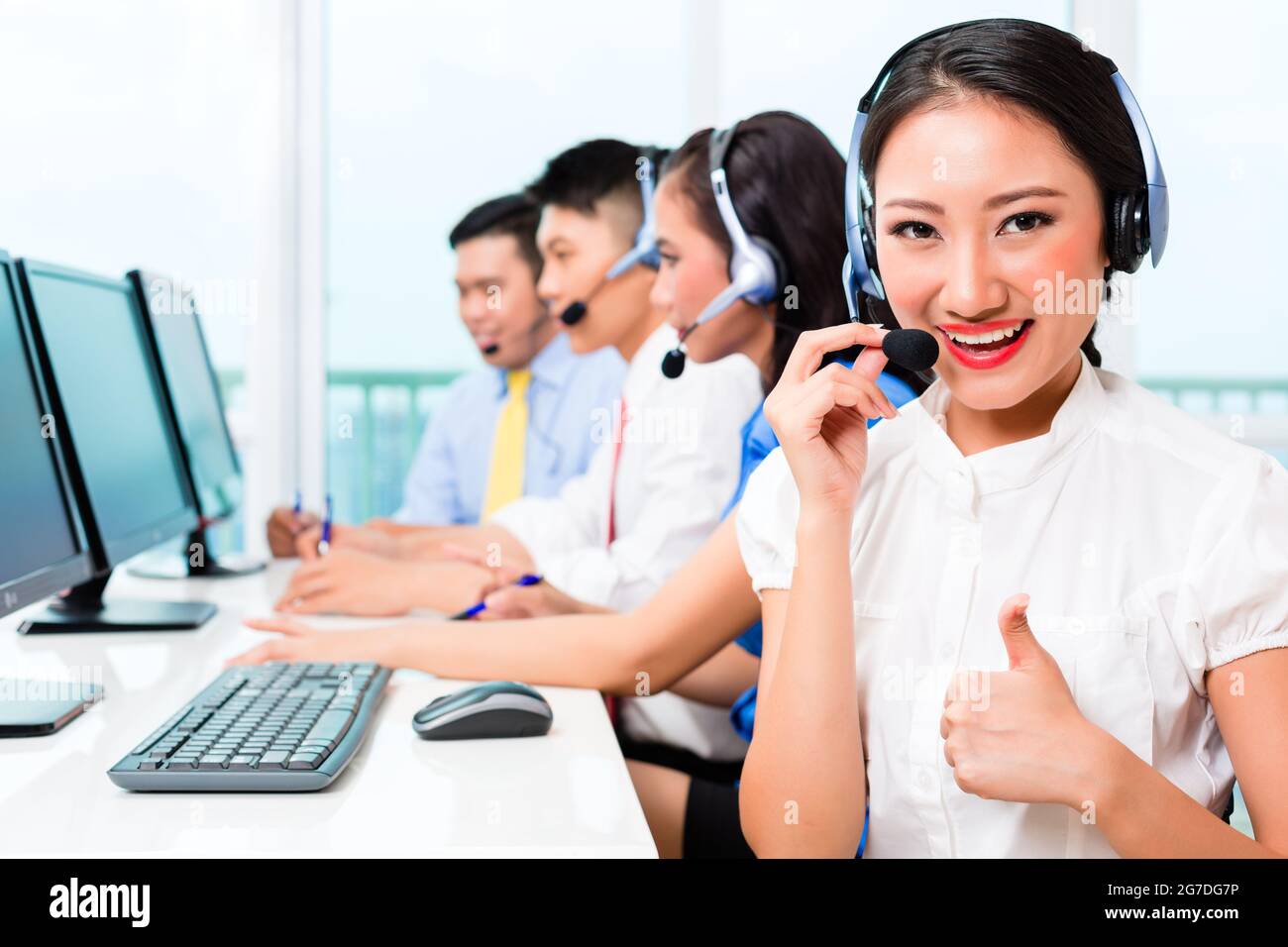 Asian chinese call center agent hi-res stock photography and images - Alamy