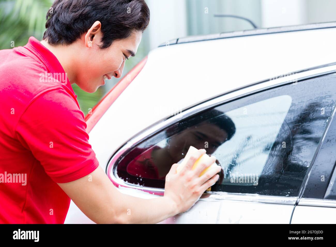 Man house cleaning asian hi-res stock photography and images - Alamy