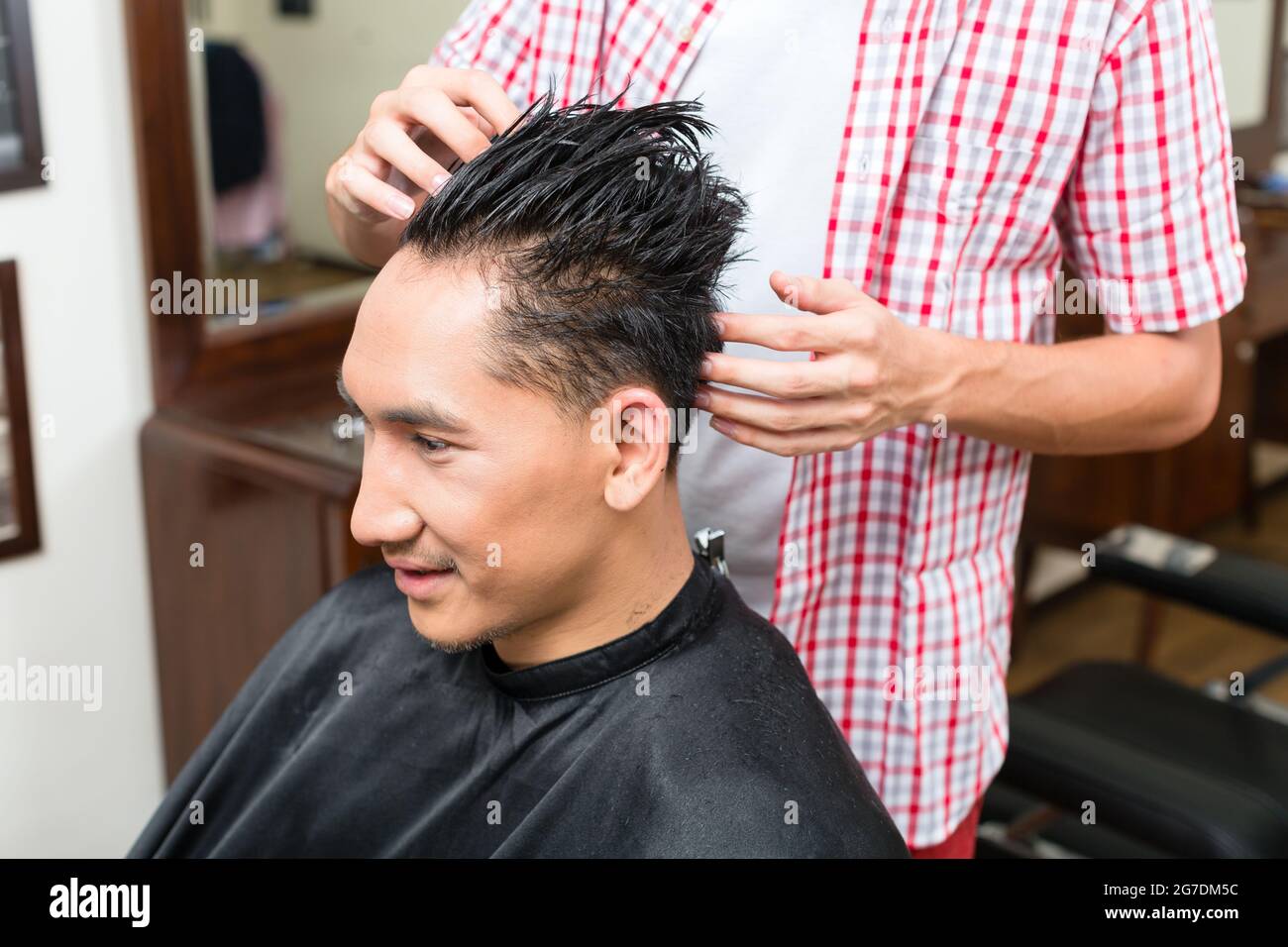 Barber stand hi-res stock photography and images - Alamy