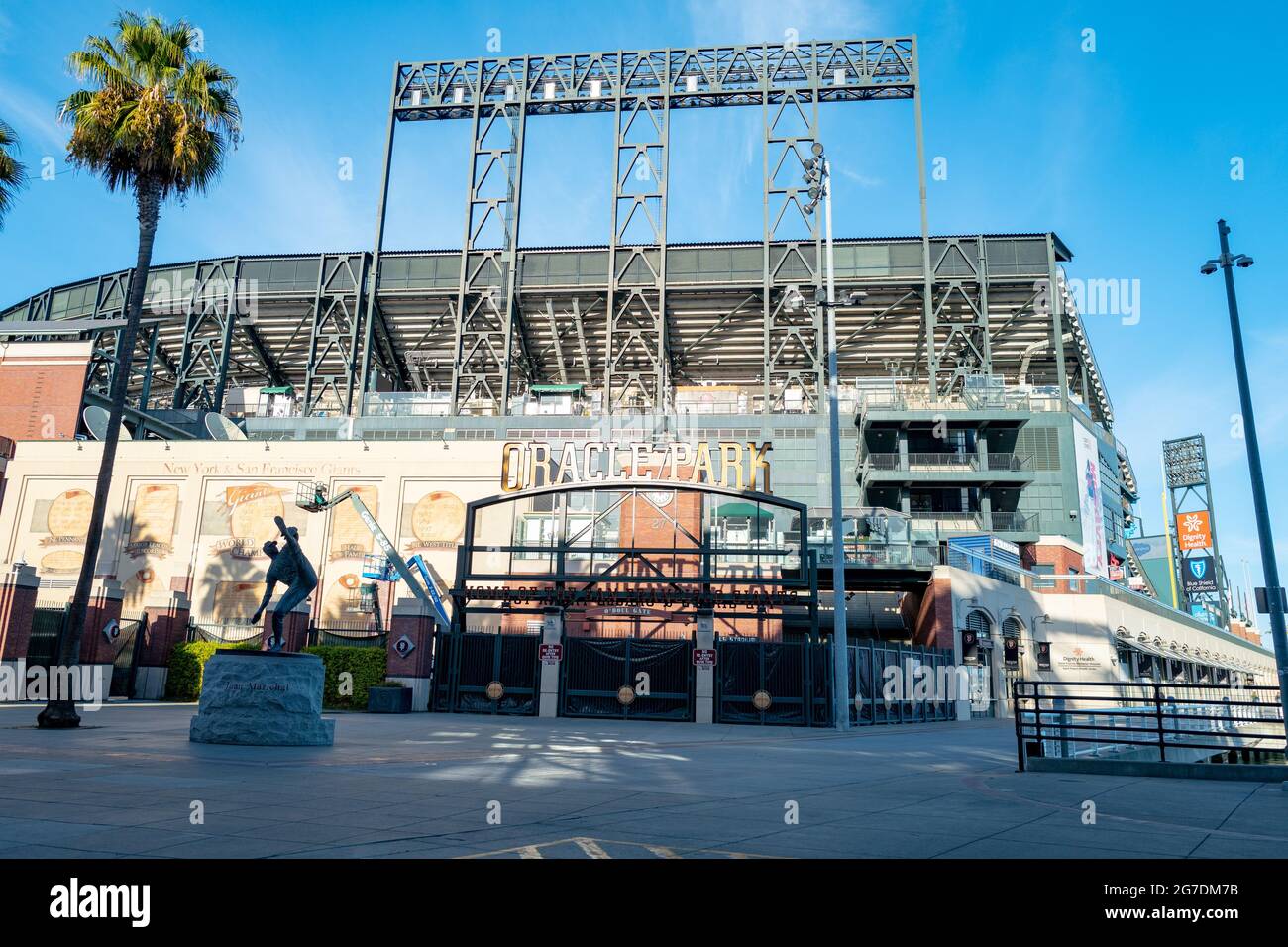 Front view of the entrance to Oracle Park, a baseball park in San ...
