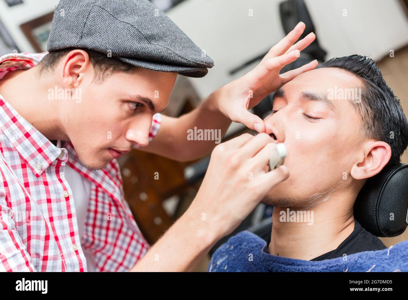 Wearing baseball cap hi-res stock photography and images - Alamy