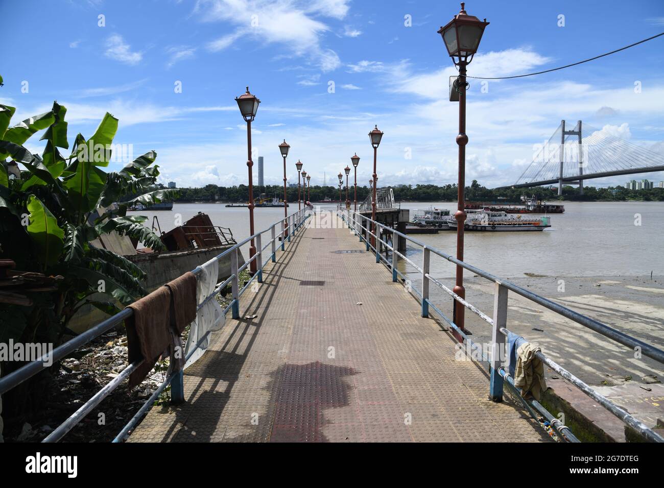 Shibpur ferry ghat jetty on the Ganges. Howrah, India Stock Photo - Alamy