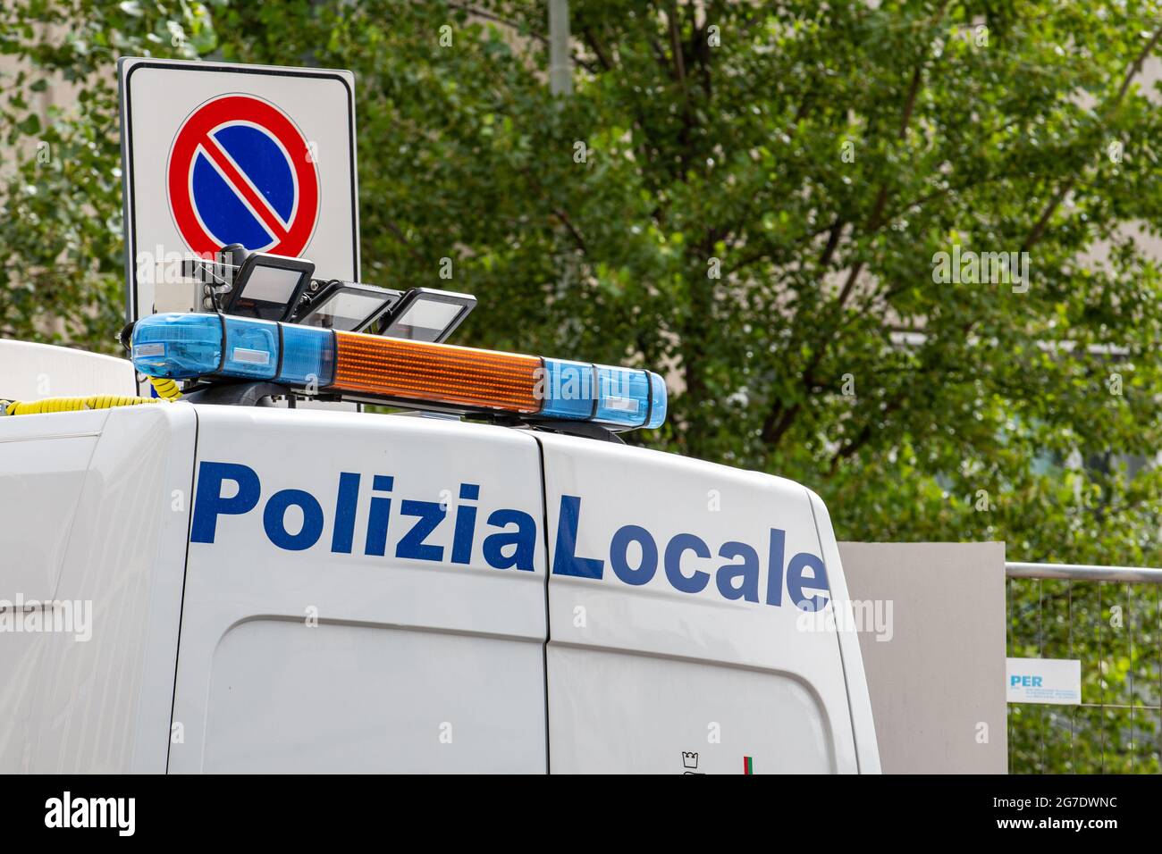 Italian german traffic signs hi-res stock photography and images - Alamy