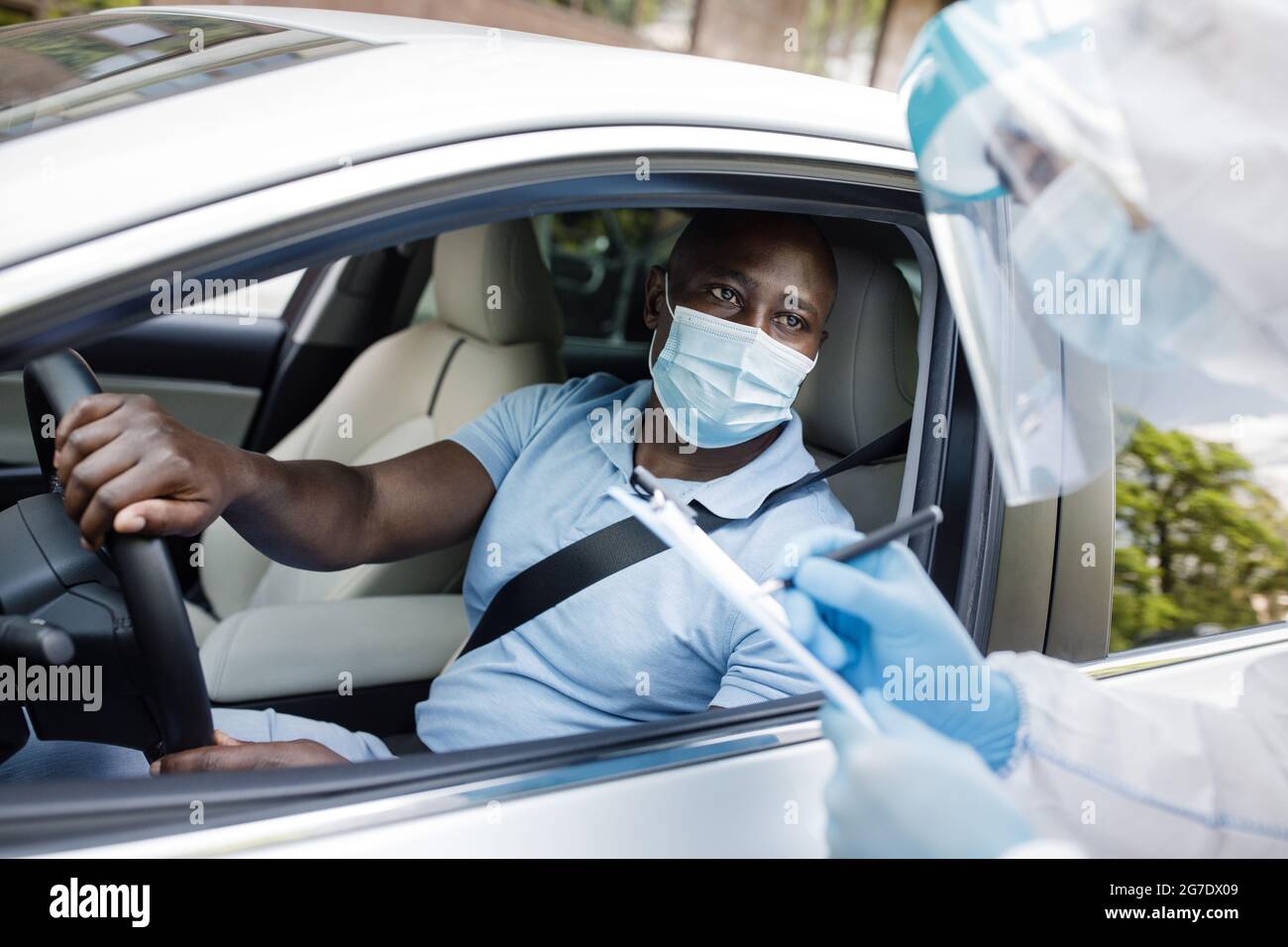 African american medical questionnaire hi-res stock photography and ...