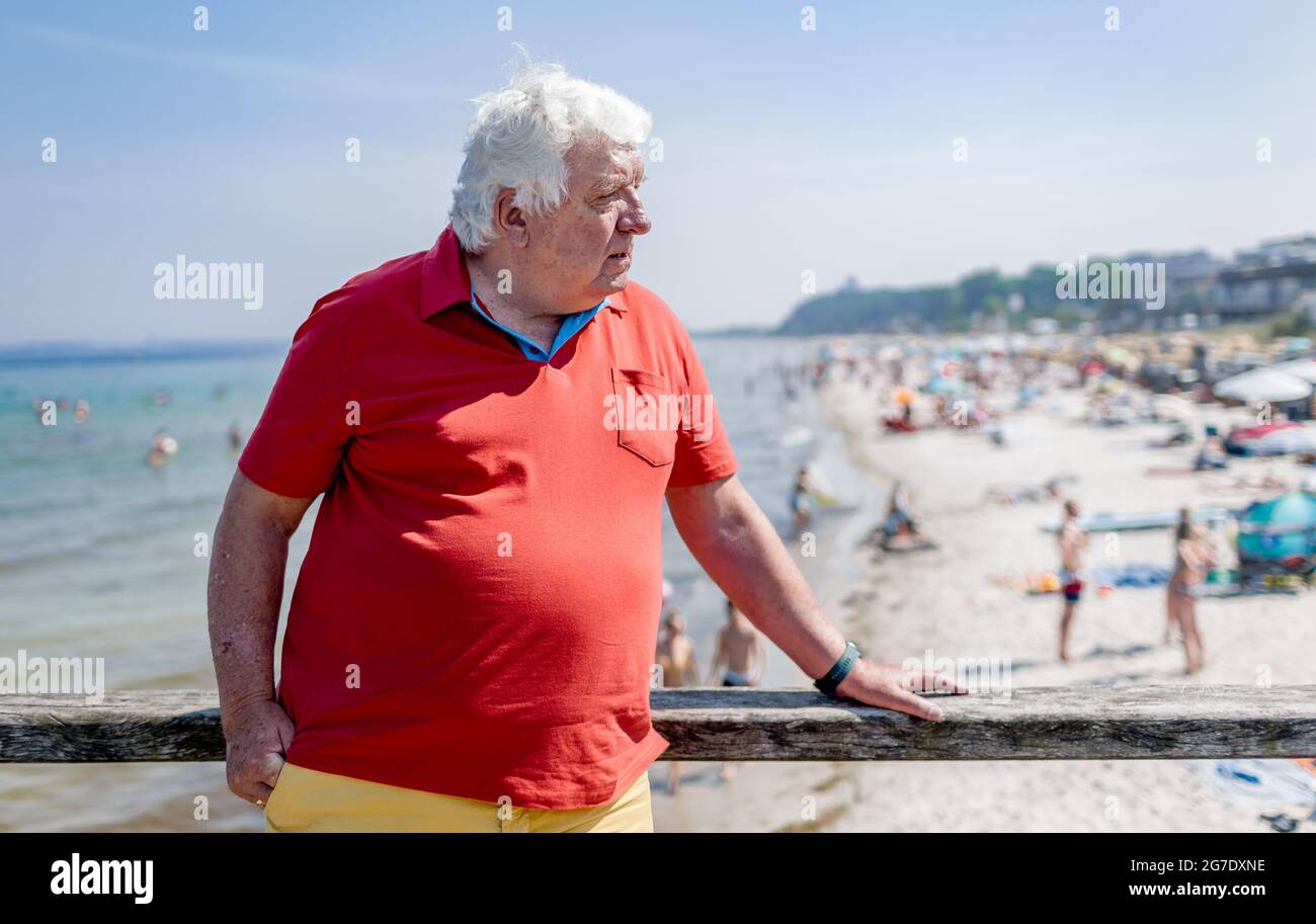 Scharbeutz, Germany. 18th June, 2021. Hans Meiser stands on the ...