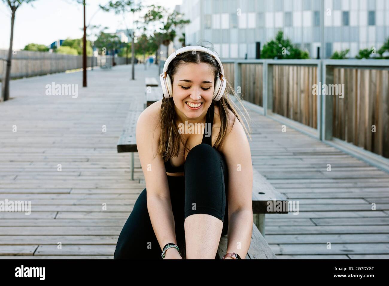 Woman getting ready start hi-res stock photography and images - Alamy