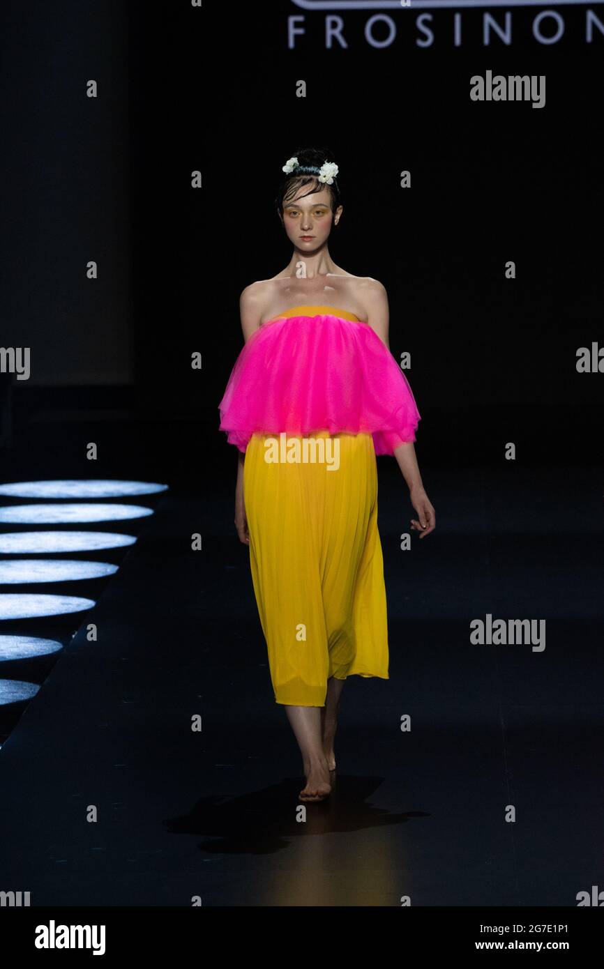 Roma - Models catwalk in Cinecittà Studios for AltaRoma 2021 Stock ...