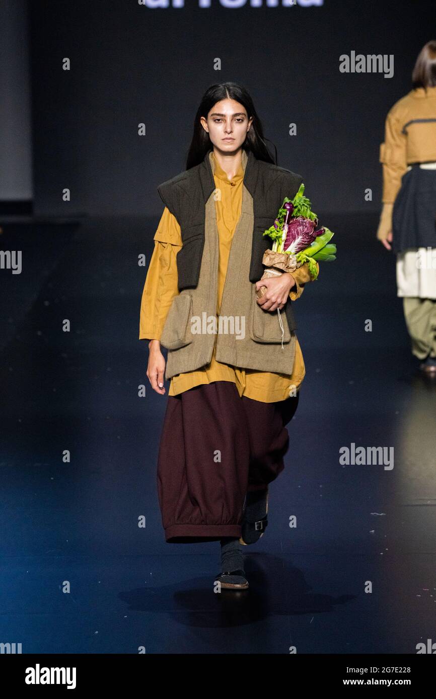 Roma - Models catwalk in Cinecittà Studios for AltaRoma 2021 Stock ...