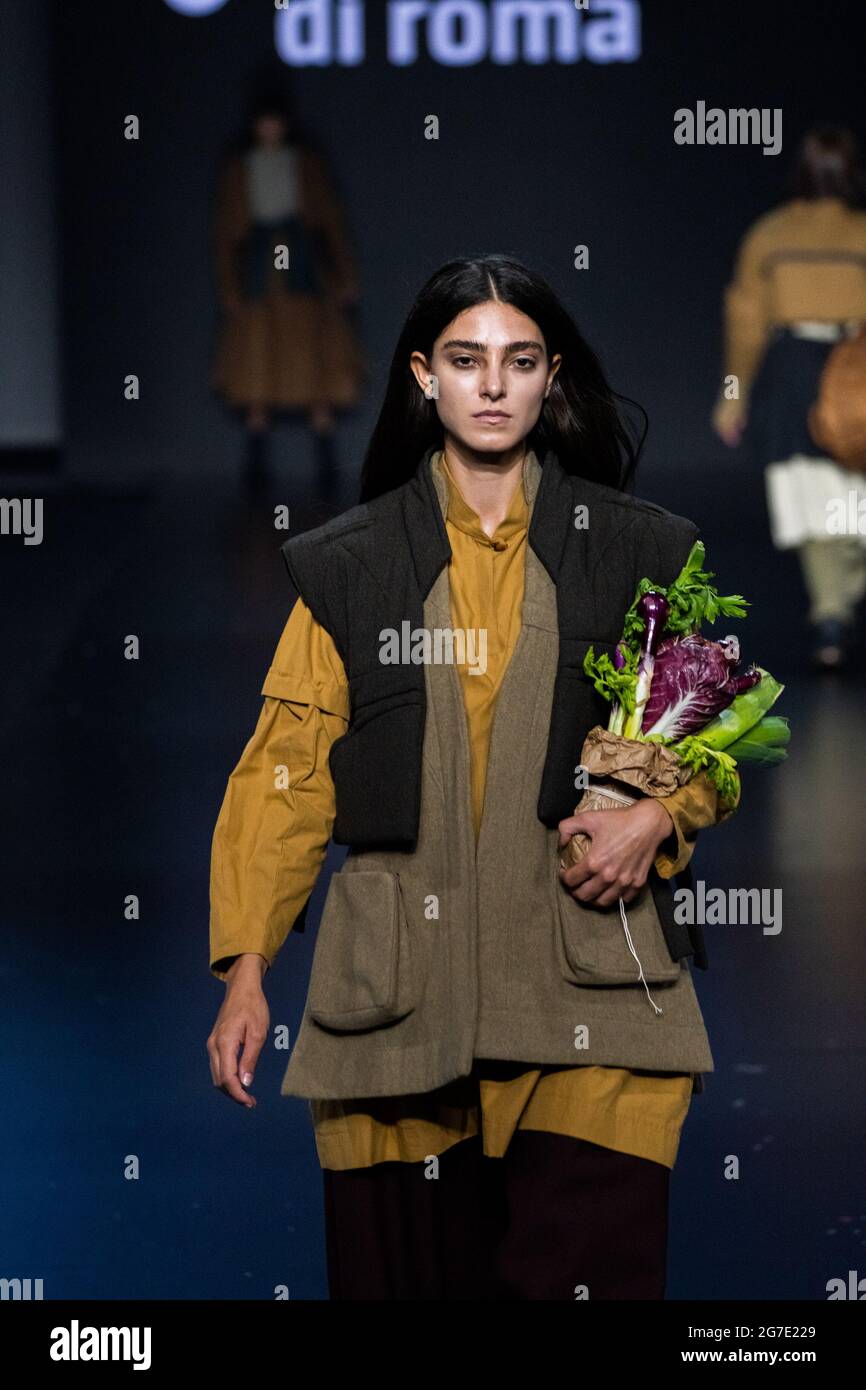 Roma - Models catwalk in Cinecittà Studios for AltaRoma 2021 Stock ...