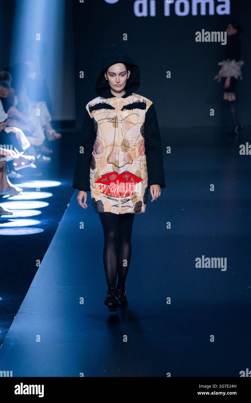 Roma - Models catwalk in Cinecittà Studios for AltaRoma 2021 Stock ...