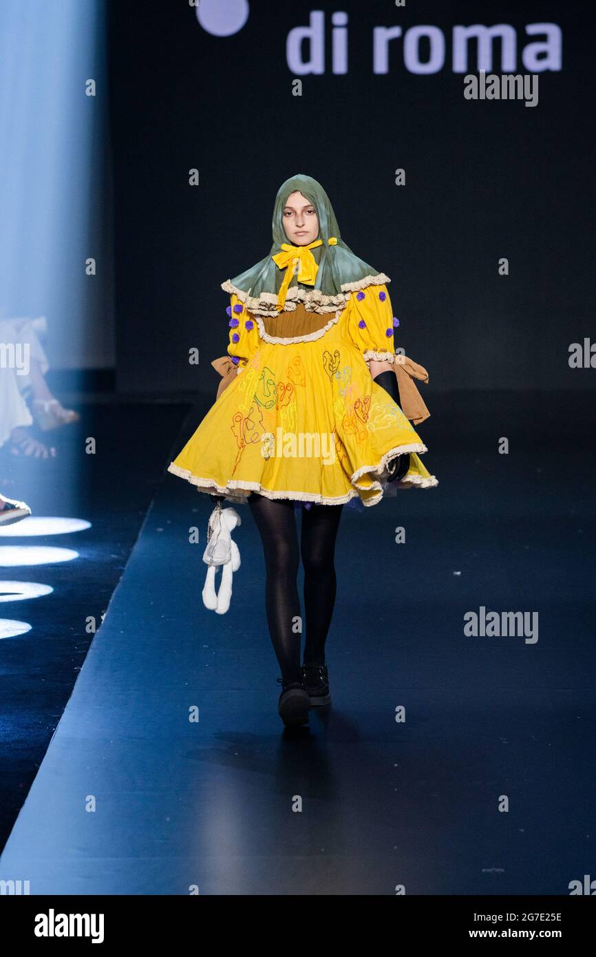 Roma - Models catwalk in Cinecittà Studios for AltaRoma 2021 Stock ...