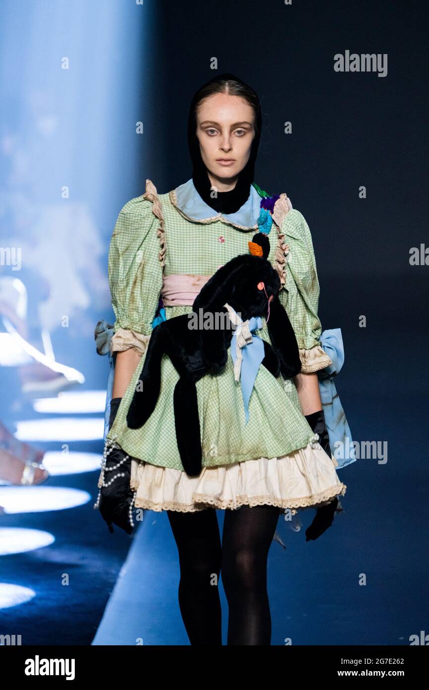 Roma - Models catwalk in Cinecittà Studios for AltaRoma 2021 Stock ...