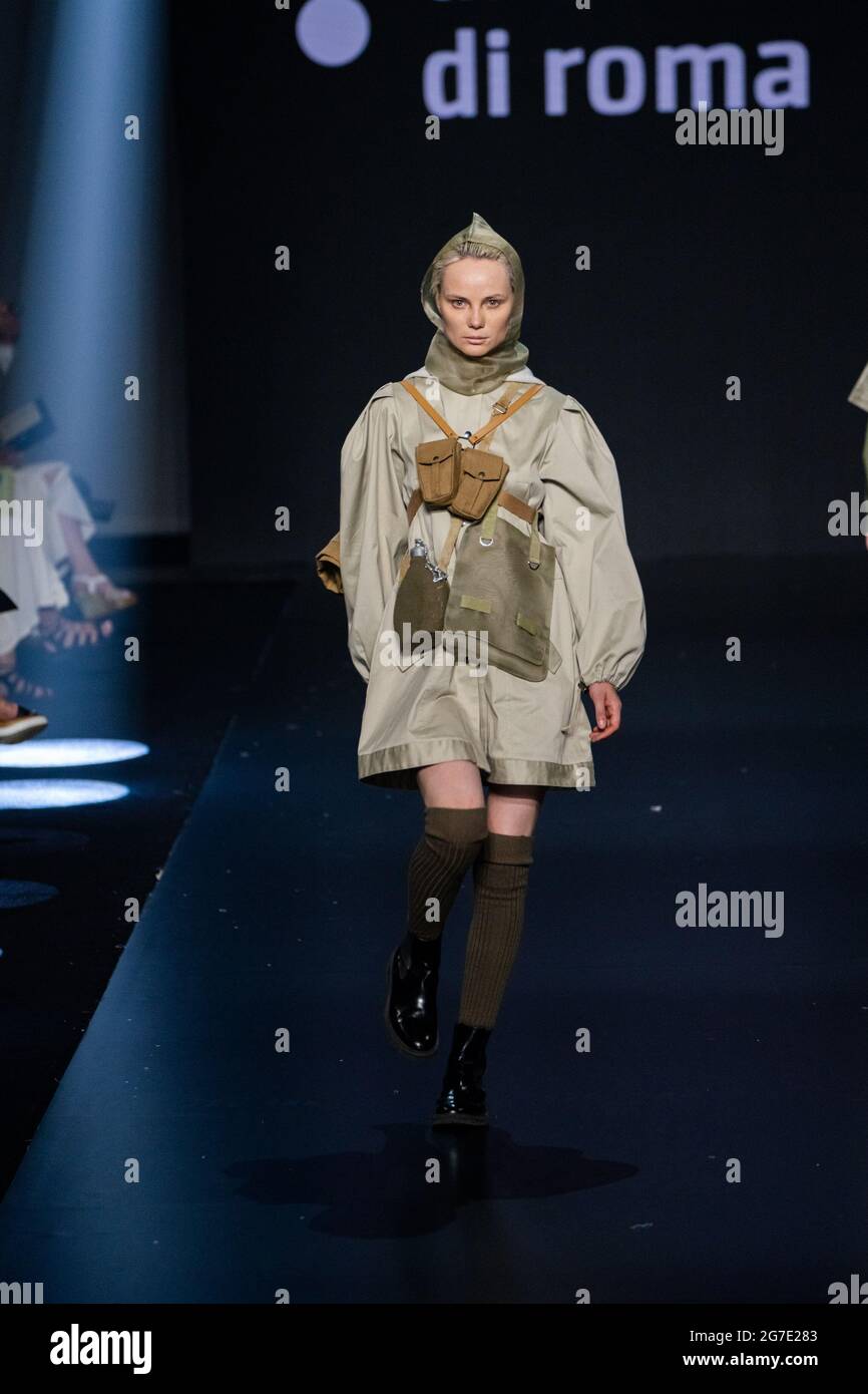 Roma - Models catwalk in Cinecittà Studios for AltaRoma 2021 Stock ...