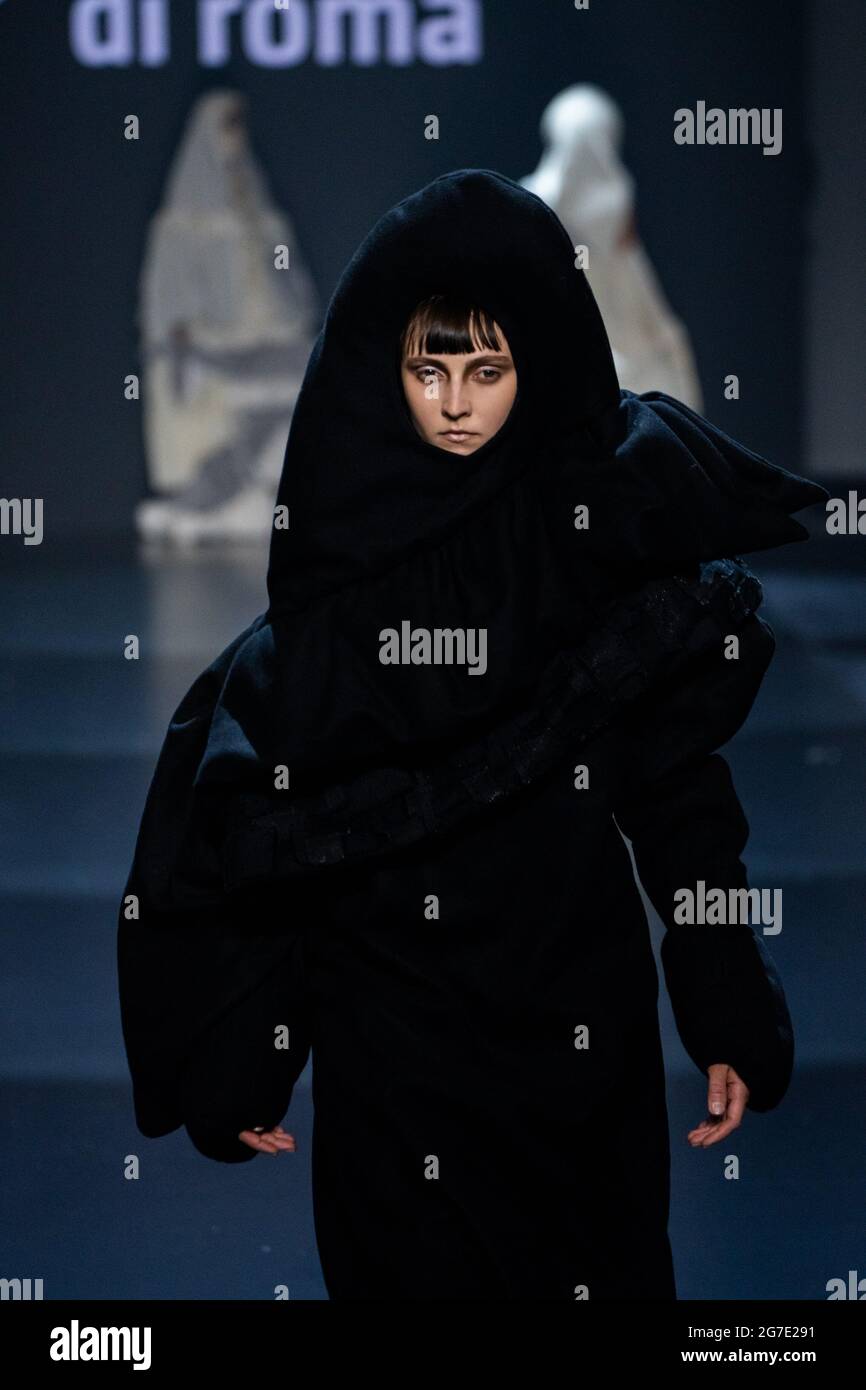 Roma - Models catwalk in Cinecittà Studios for AltaRoma 2021 Stock ...