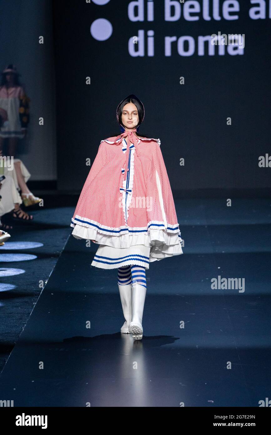 Roma - Models catwalk in Cinecittà Studios for AltaRoma 2021 Stock ...