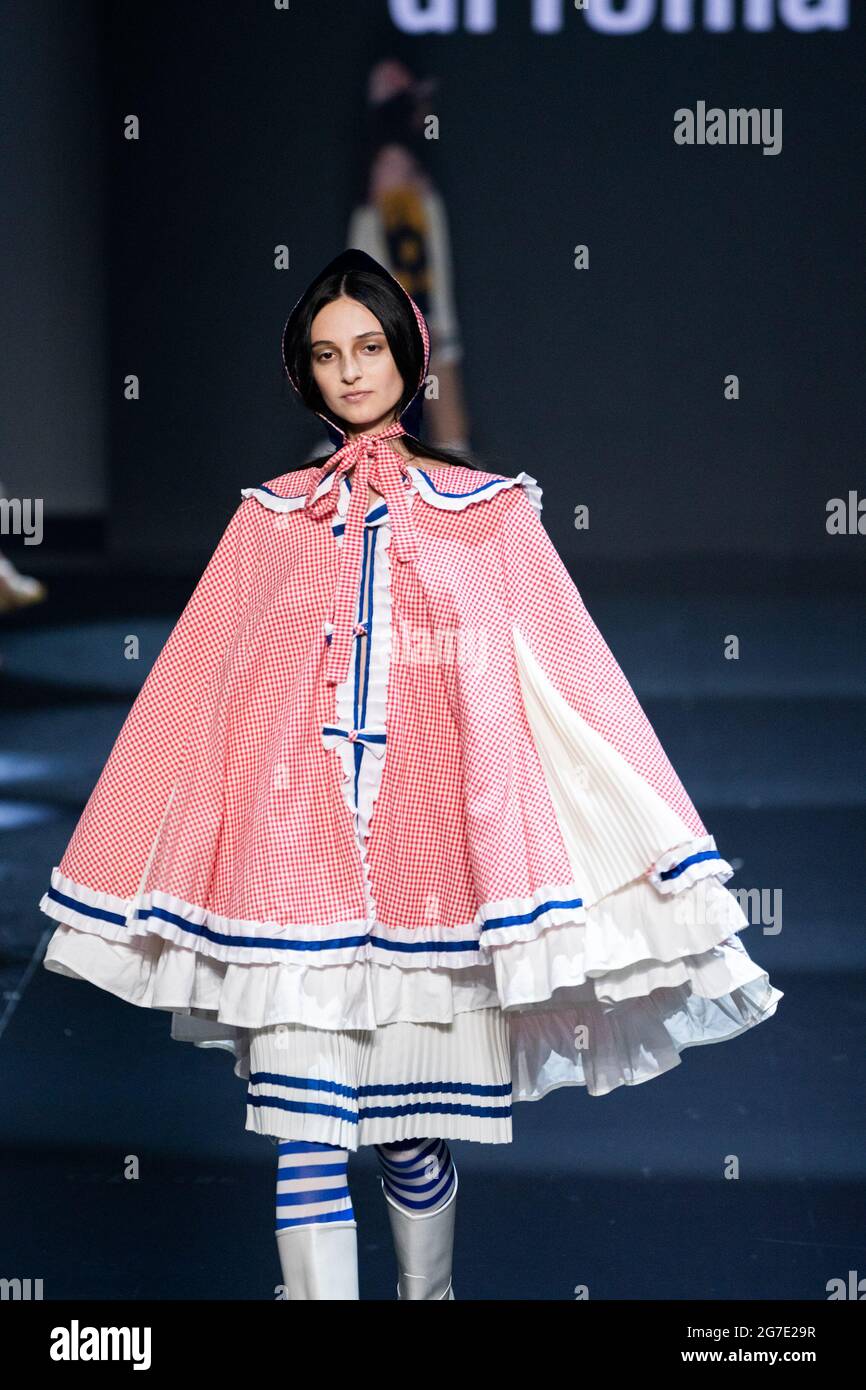 Roma - Models catwalk in Cinecittà Studios for AltaRoma 2021 Stock ...