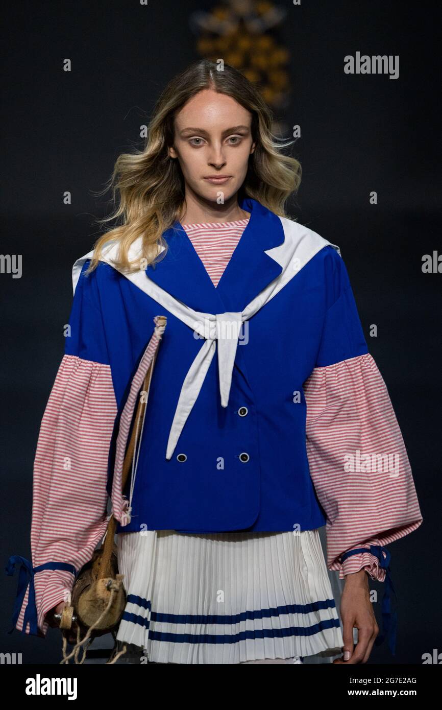 Roma - Models catwalk in Cinecittà Studios for AltaRoma 2021 Stock ...