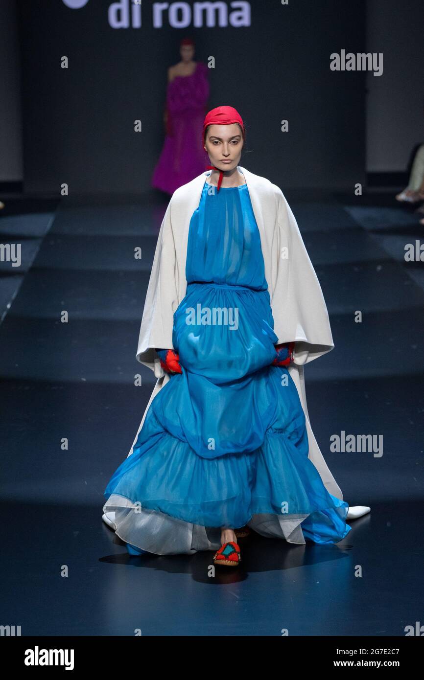 Roma - Models catwalk in Cinecittà Studios for AltaRoma 2021 Stock ...