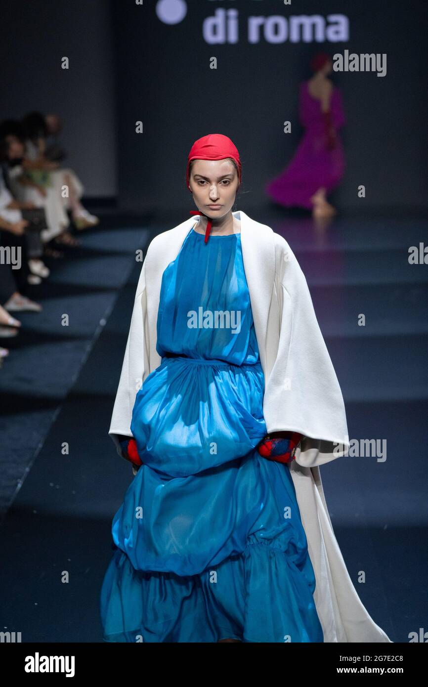Roma - Models catwalk in Cinecittà Studios for AltaRoma 2021 Stock ...