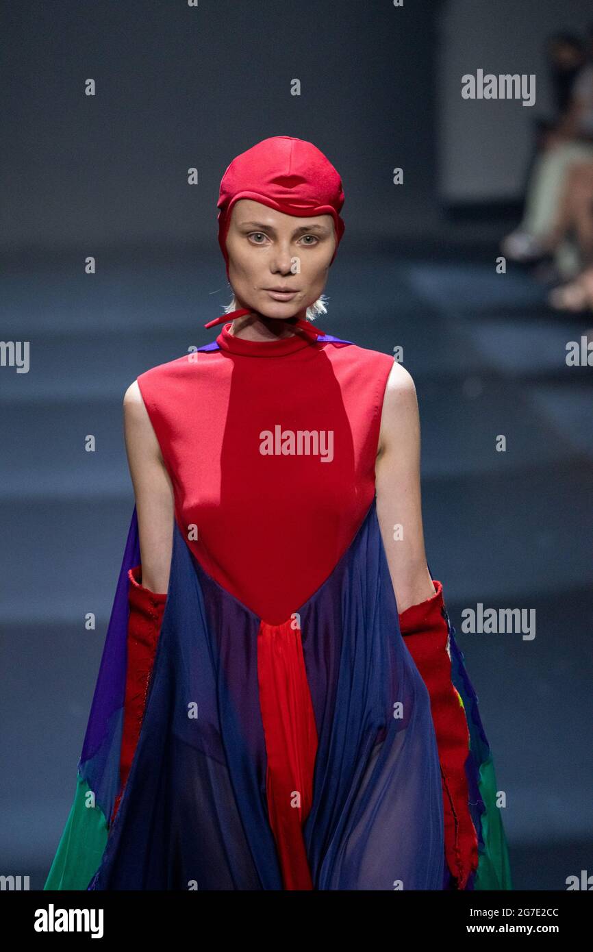 Roma - Models catwalk in Cinecittà Studios for AltaRoma 2021 Stock ...