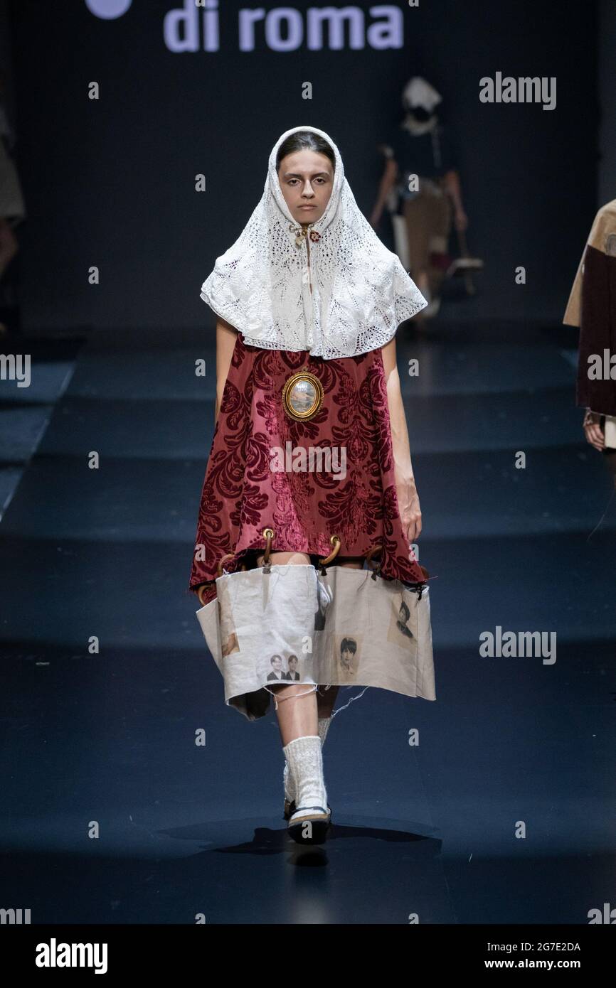 Roma - Models catwalk in Cinecittà Studios for AltaRoma 2021 Stock ...