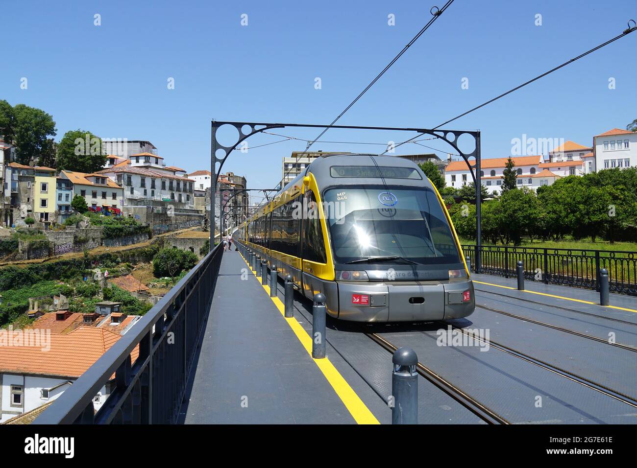 Train crossing Dom Luís I Bridge, Porto Metro, Metro do Porto, Portugal ...
