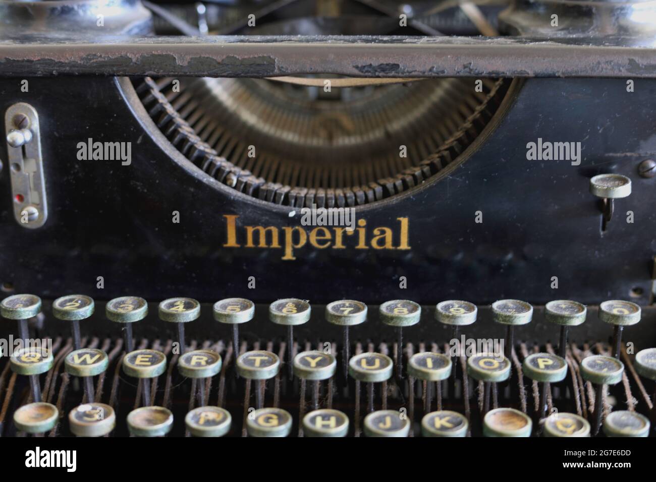 Imperial typewriter hi-res stock photography and images - Alamy