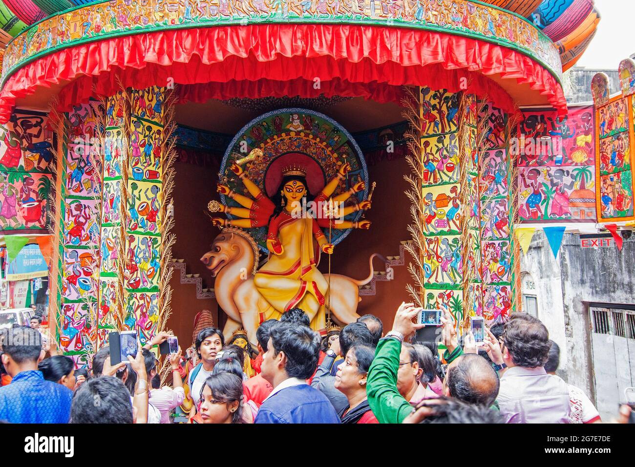 Durga puja pandal interior hi-res stock photography and images - Alamy