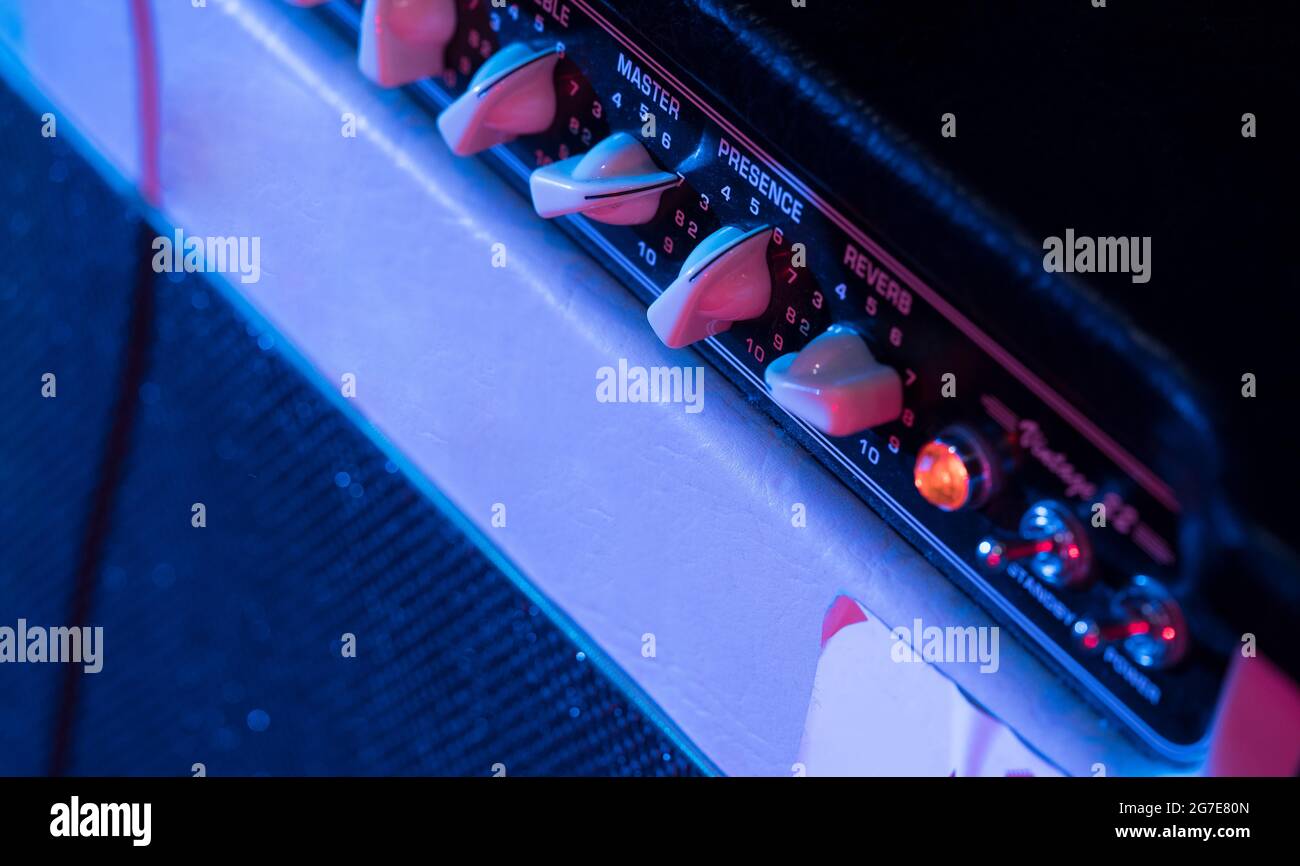 Turning up the volume hi-res stock photography and images - Alamy