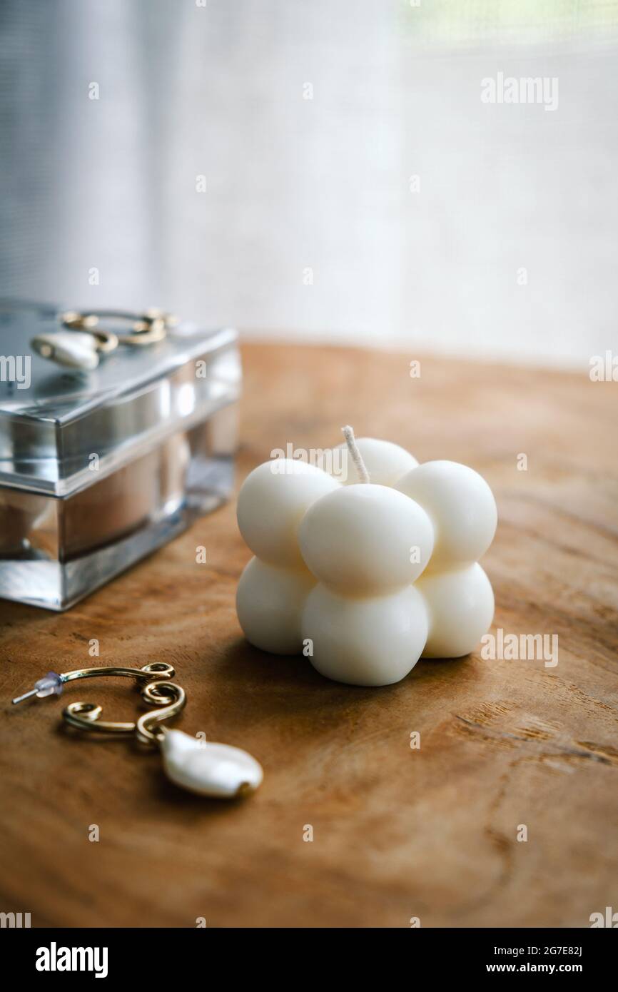 Bubble cube hi-res stock photography and images - Alamy