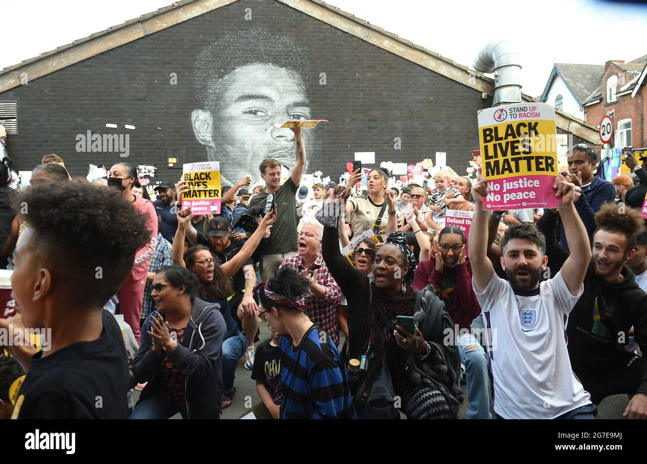 Marcus rashford mural hi-res stock photography and images - Alamy
