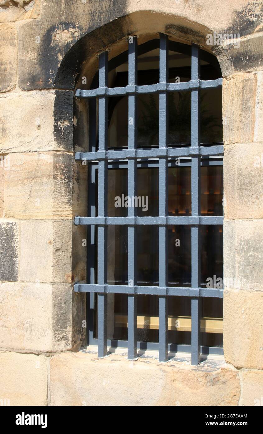 Security grille hi-res stock photography and images - Alamy