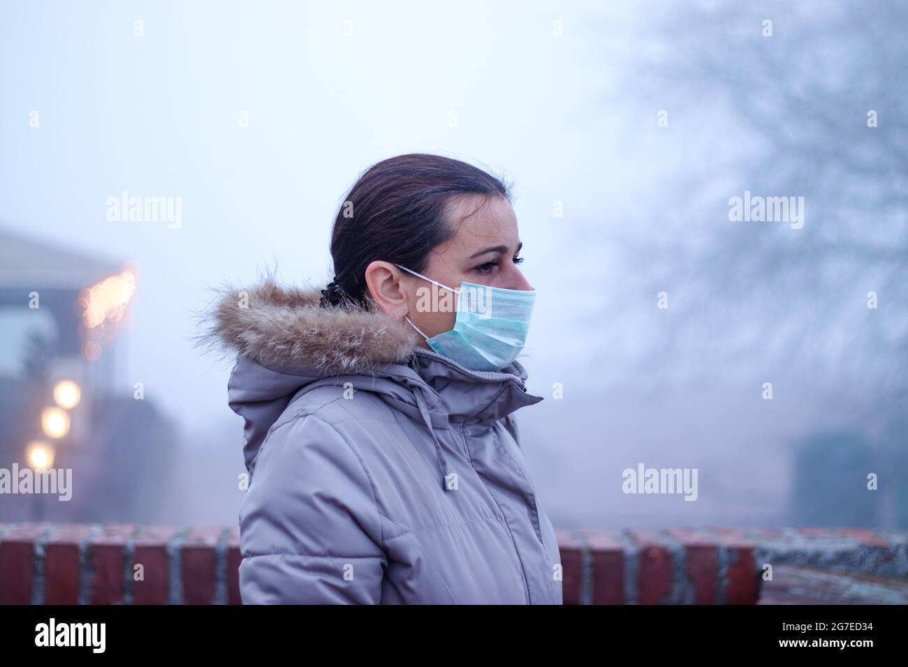 Safety mask for pollutants hi-res stock photography and images - Alamy