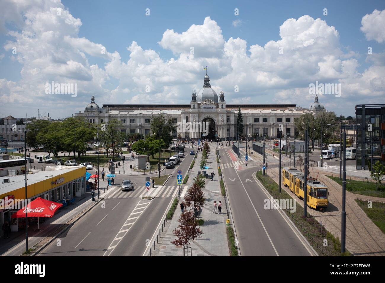 Lviv station train 2021 hi-res stock photography and images - Alamy