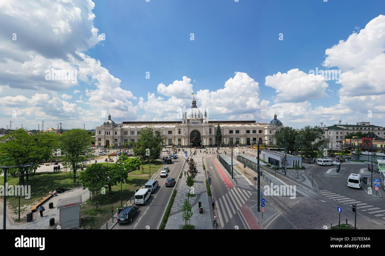 Lviv station train 2021 hi-res stock photography and images - Alamy